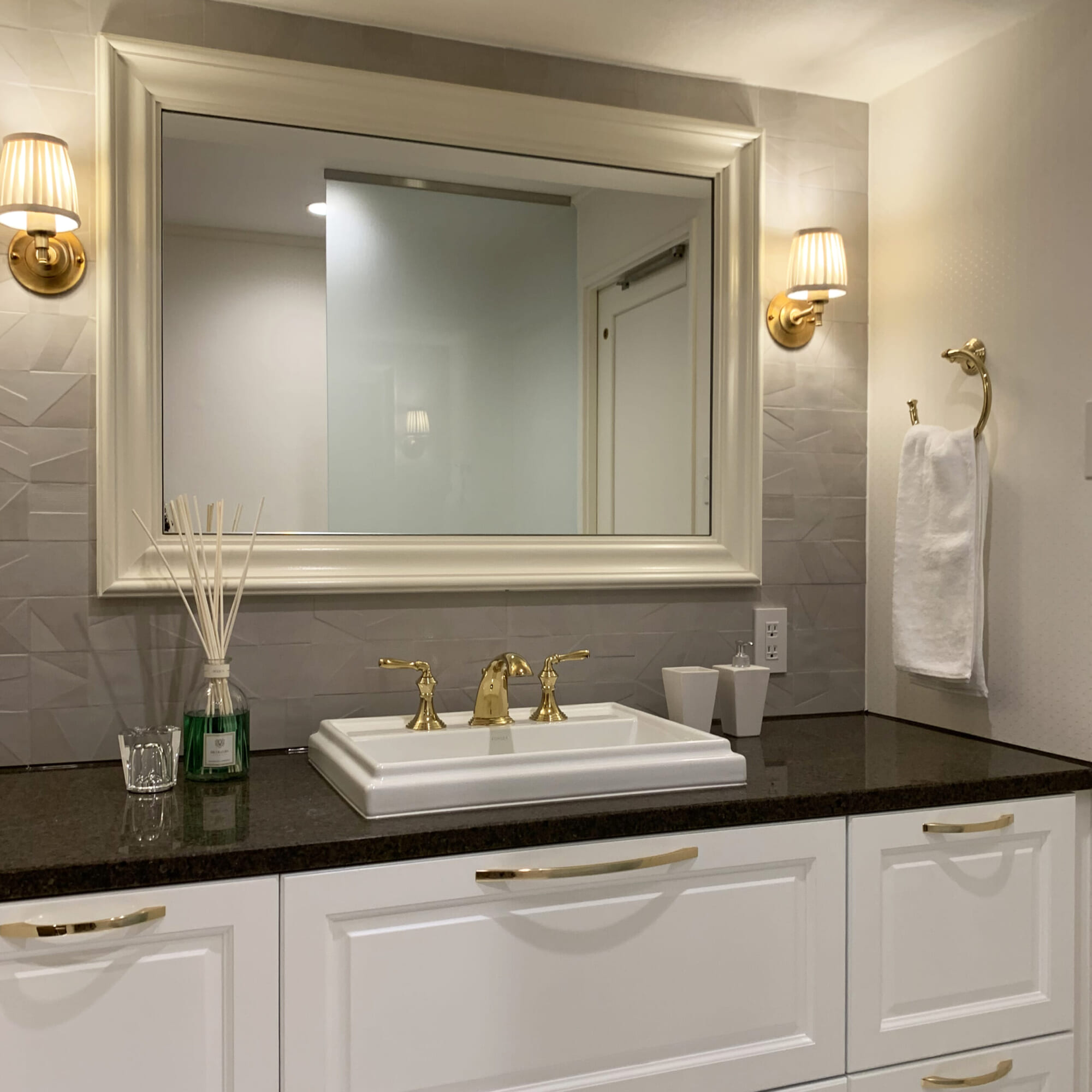 Powder Room Case 122 - WAILEA | 水回りから考えるインテリアデザイン